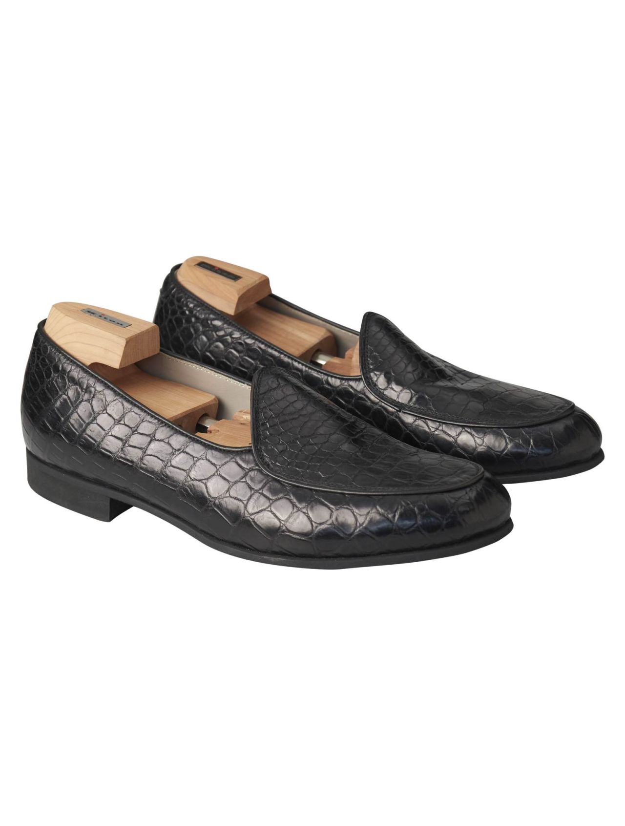 Kiton Black Leather Crocodile Loafers | IsuiT